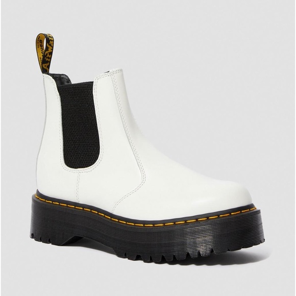 Dr. Martens | Shoes | New 2976 Smooth Leather Platform Chelsea Boots ...